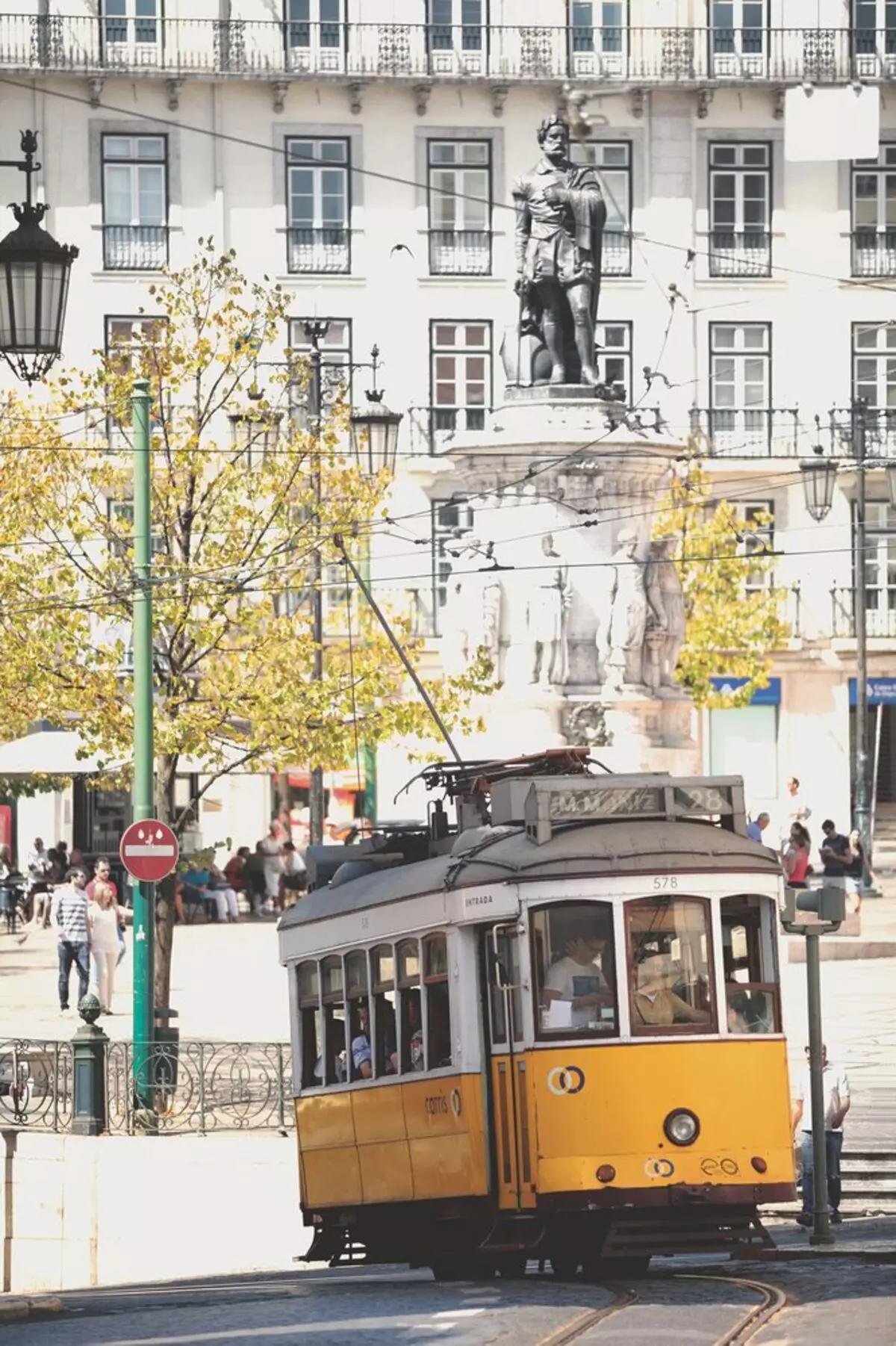 Trem08_gf15: turismo de lisboa.jpg