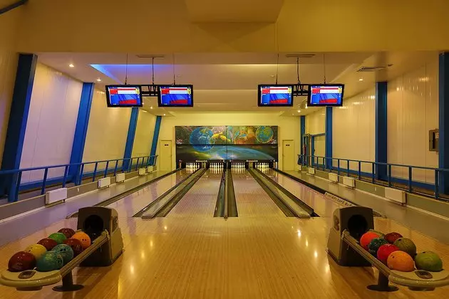 bowling.jpg ។