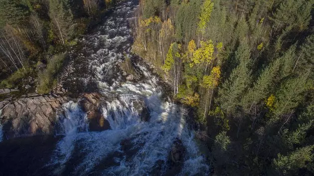 Kolwitsky Waterfall kaj lago Kolvitsky_0004.jpg