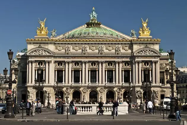 歌劇院Garnier，巴黎。 Wikimedia