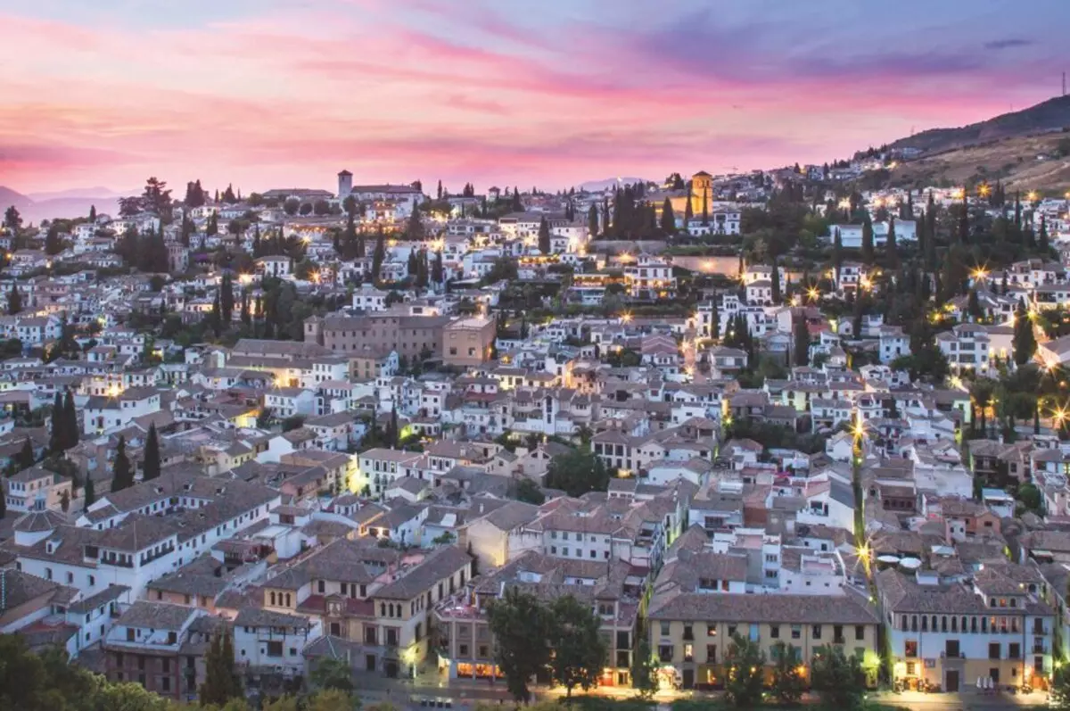 Granada: Cathair na hEalaíne