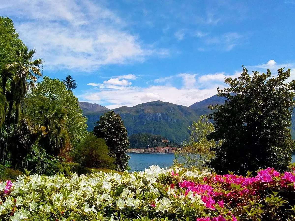 Bellagio Bellgio da Villa Carlotta.jpg에서 Villa Carlotta의 4보기