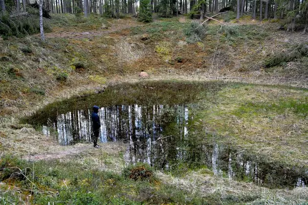 Ilumetsa-Метеорит-кратери-Voru-County-посещение-Estonia_.jpg