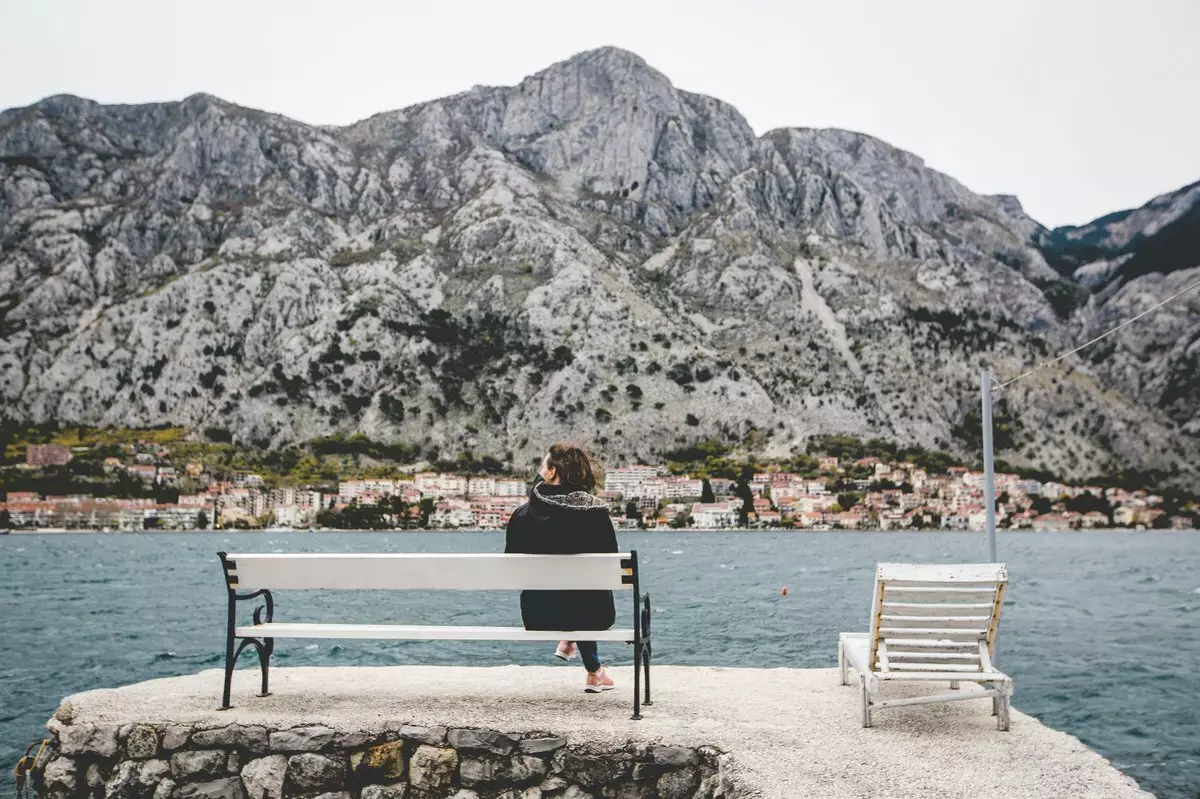 Mägedes ja rõõmu: Lühike, kuid mahukas turismi juhend Montenegros