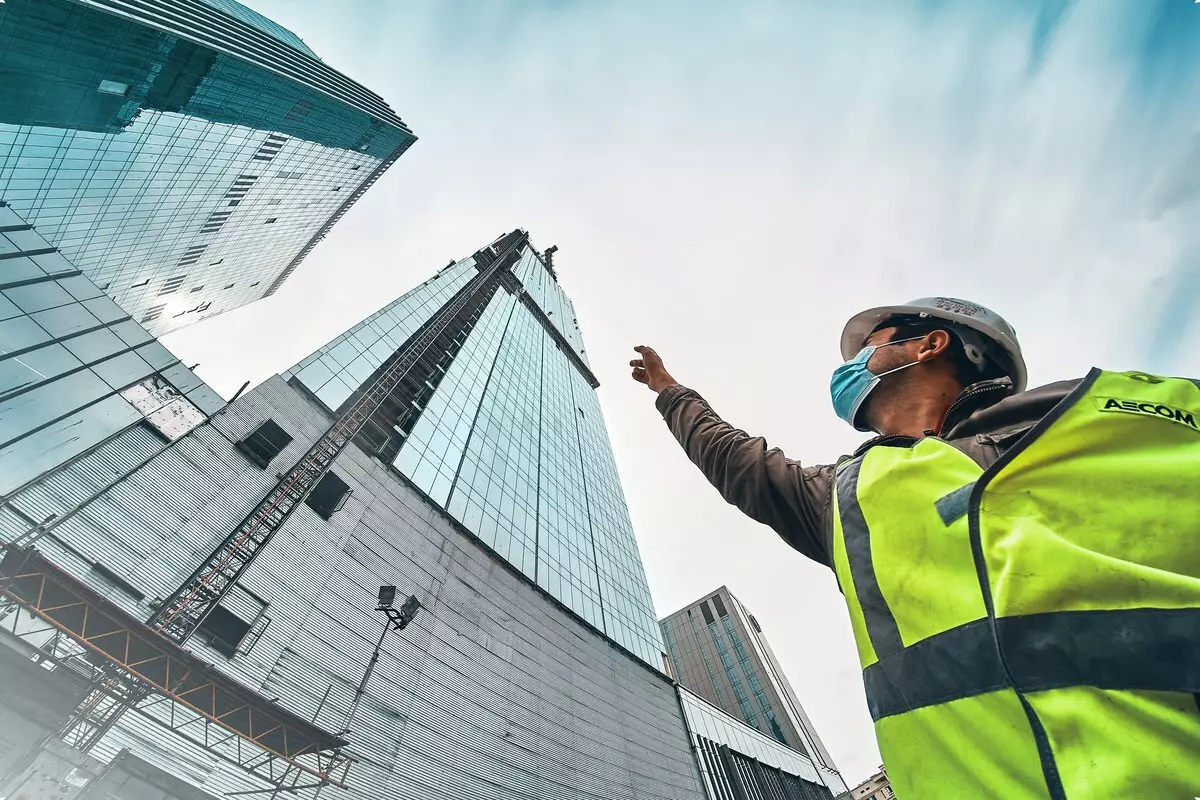 Sa unsa nga paagi sa pagtukod sa labing taas nga building sa Central Asia