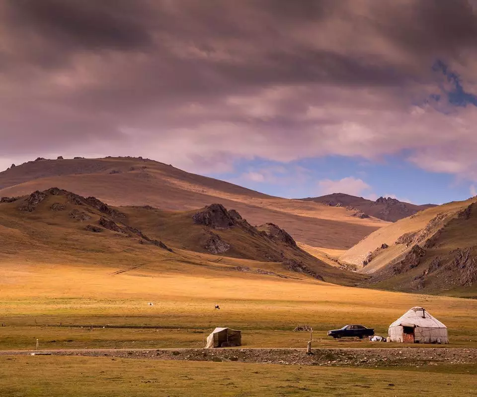 Leiloa athecado: Matagofie o Kyrgyzstan i le 4k-faatulagaga