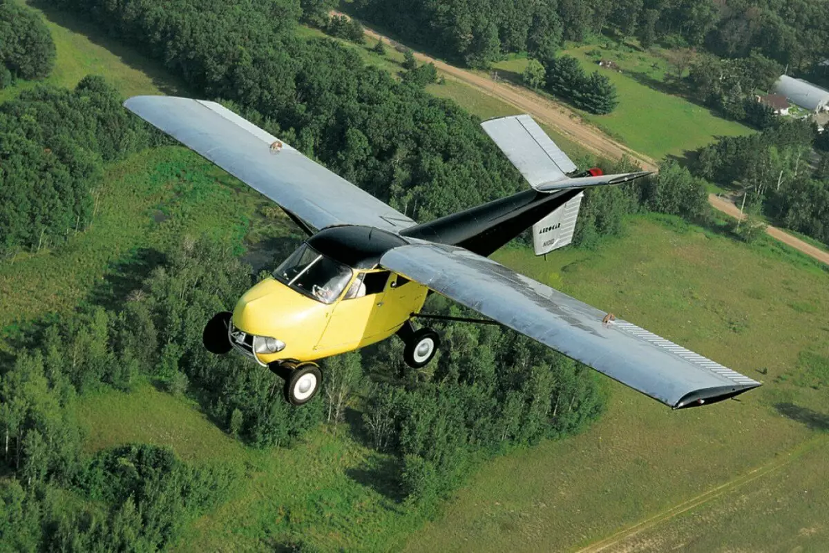 O único coche volador só está a venda