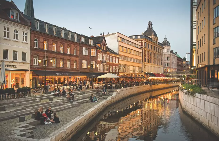 点在地图上：丹麦的Aarhus