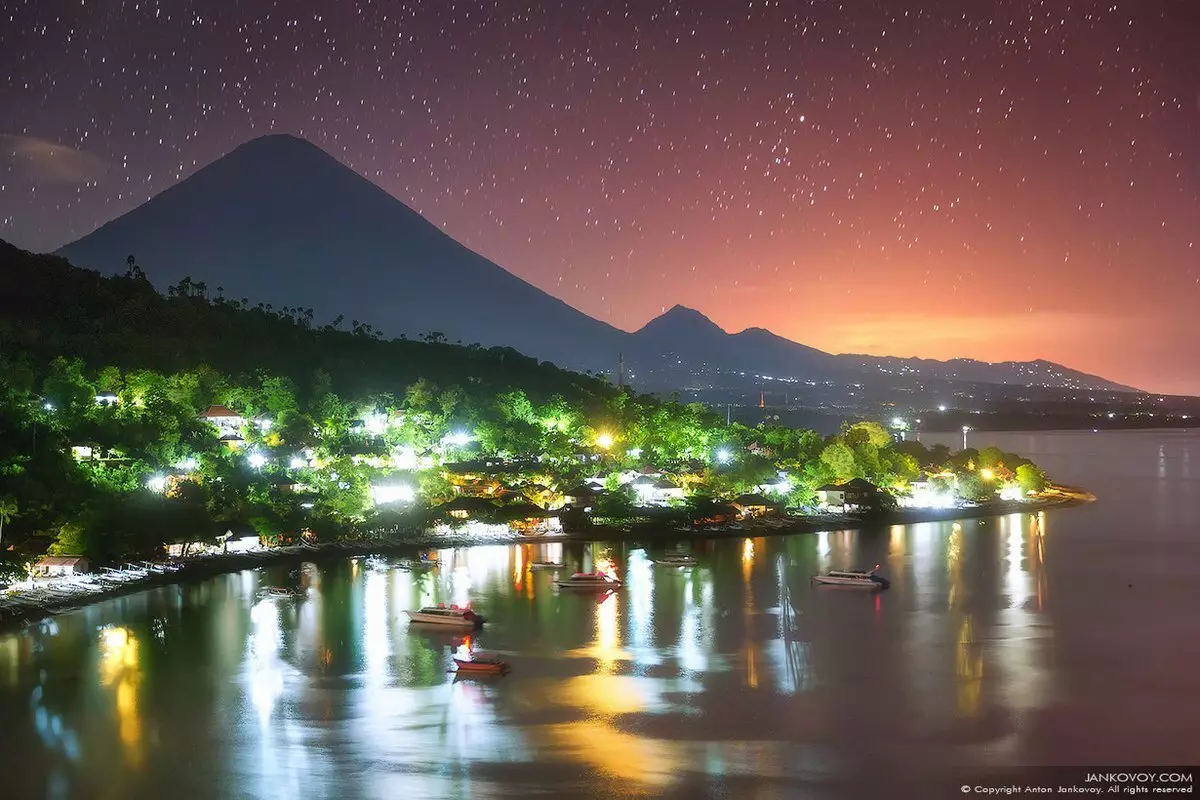 Bali entrará nun imposto para os turistas estranxeiros