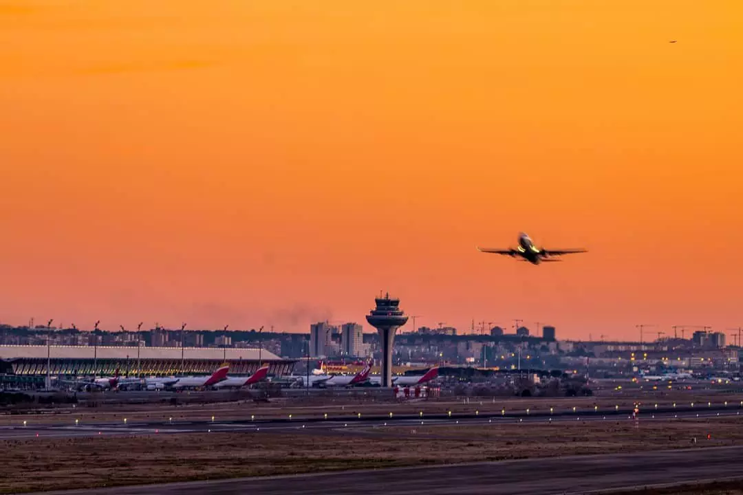 En España, busque o propietario dun avión aéreo