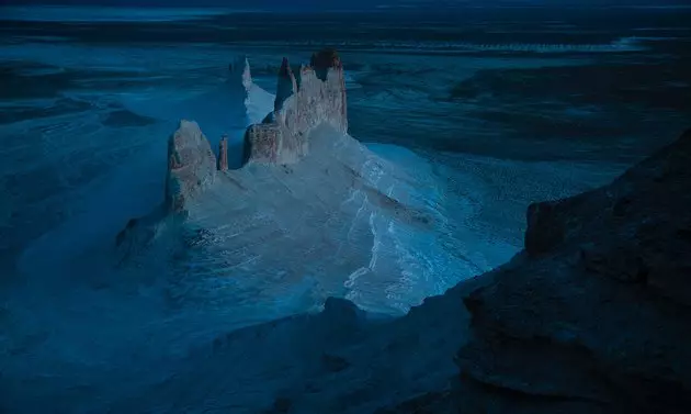 Plateau ustyy, kazakhstan. Fọto: Andrei Kameenev