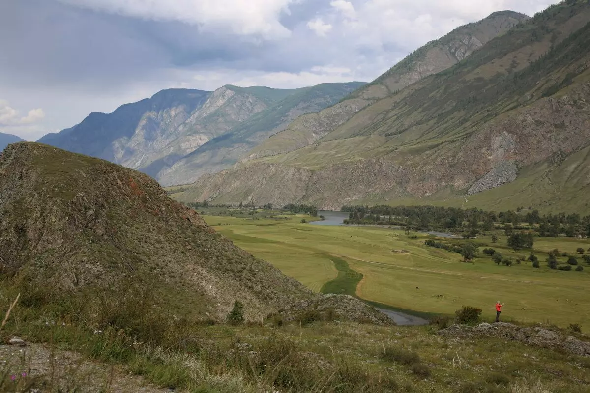 Valley reka Chulashman, Altai. Alexander Karpov.