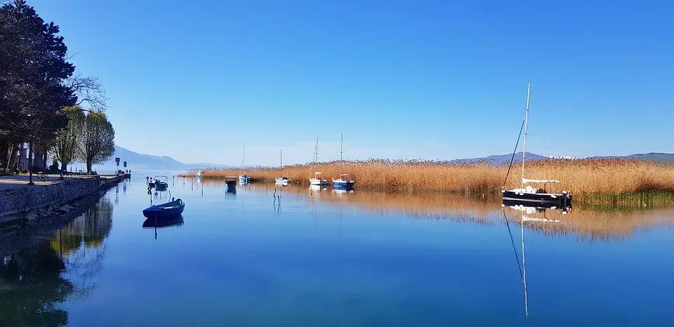 بحيرة أوهريد. مقدونيا. pixabay.