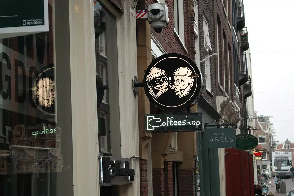 Cofweesop yn Amsterdam