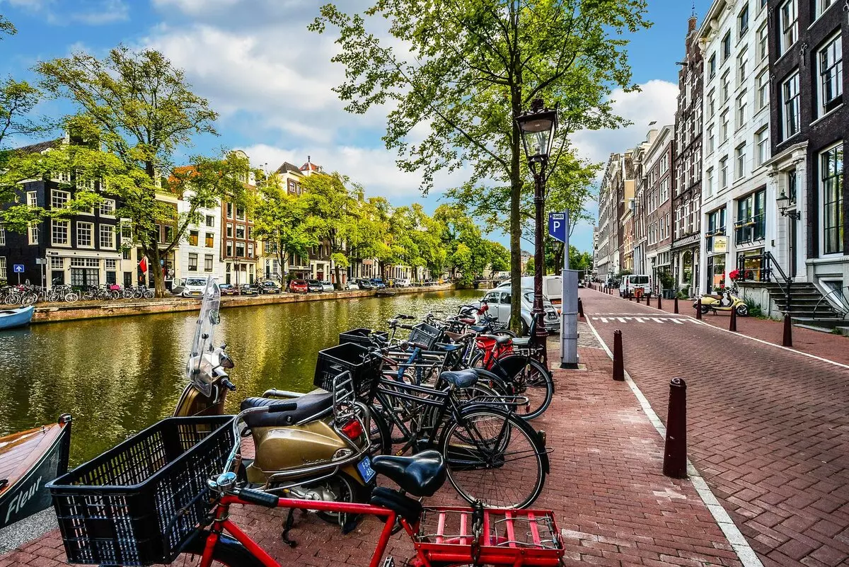 Amsterdamo