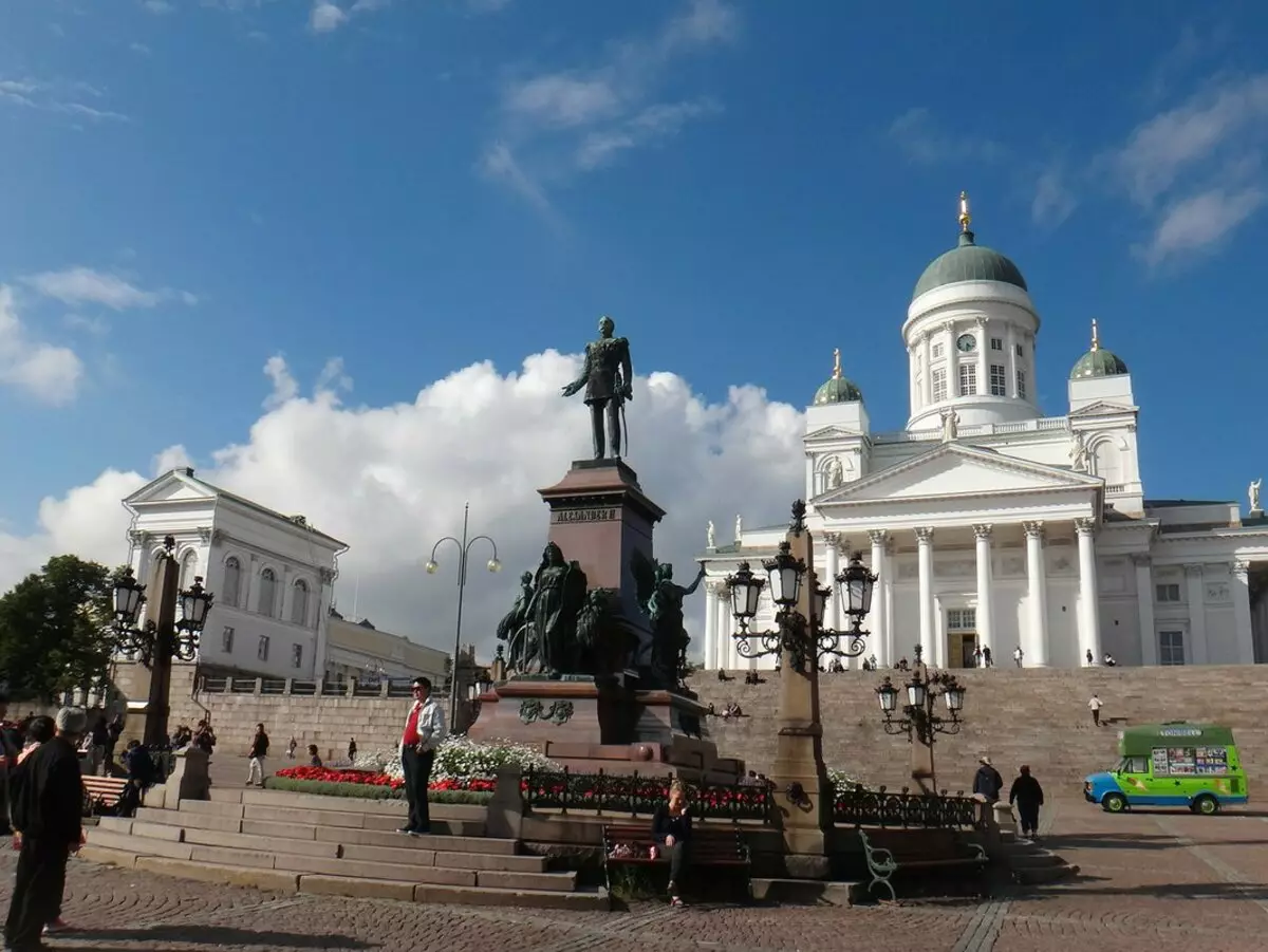 Finlandia restricciones ablandadas en la entrada para turistas, pero Rusia no se refiere