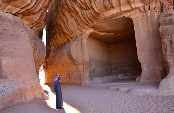 In Saoedi-Arabië, het hy ontdek om Hegra besoek - die ou stad-kinkel Petra