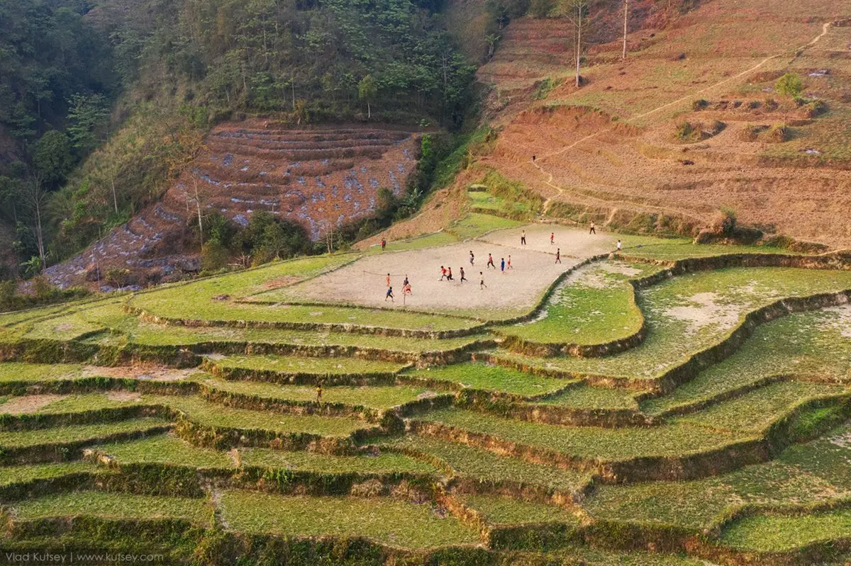 Vietnam ngalegaan tindakan turis anu nyangkut Rusia di nagara dugi ka tanggal 31 Désémber