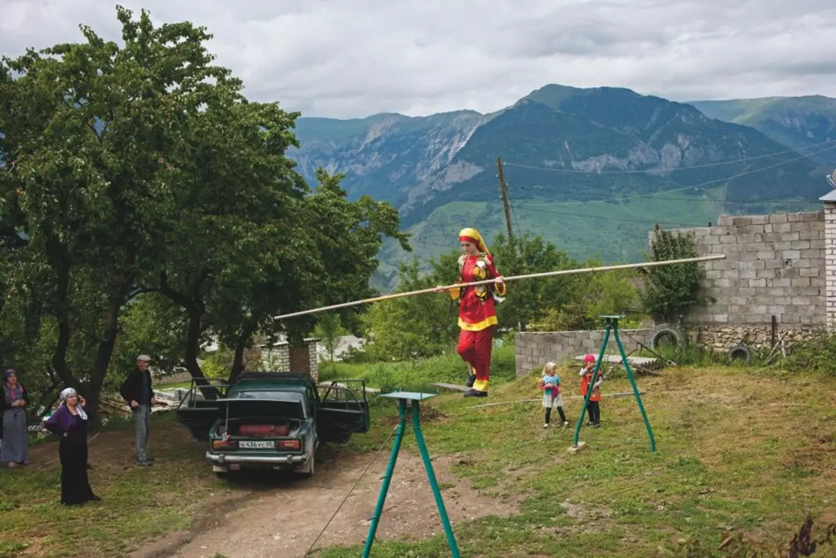 Daghestan Eagles: Dancing Over the Abyss