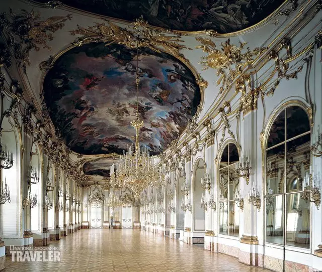 Royal Residences אירופה: Schonnbrunn, ורסאי, ארמון קצף