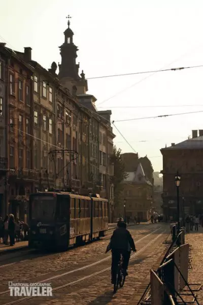 Lviv: Unufoje en la Okcidento