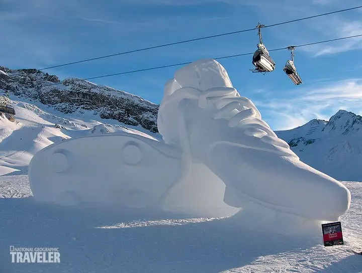 Snow skating