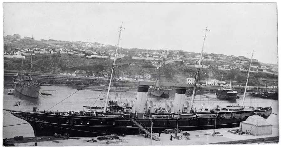 Flagships ohne Gewehre.