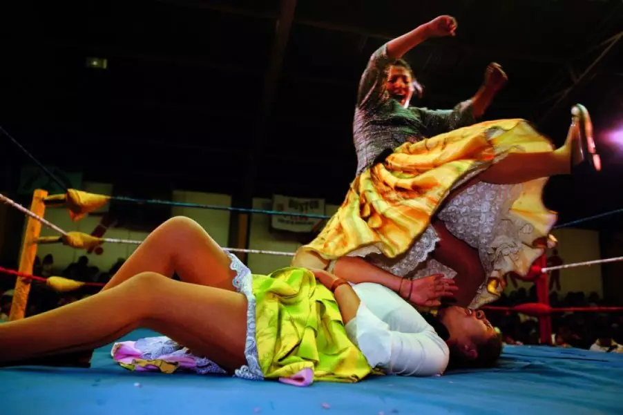 Női harc Bolíviában: Cholita Conquers Ring