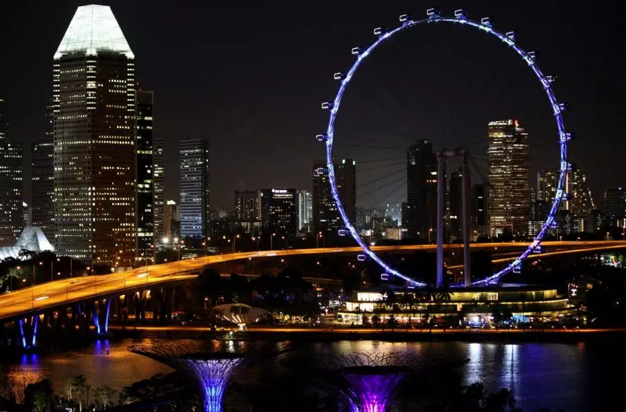 Singapur: bezuelbar Ënnerhalung an der deiersten Stad vun der Welt