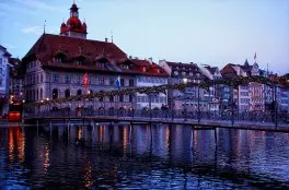 Resultate van die foto wedstryd en vasvra "Panorama van Switserland"