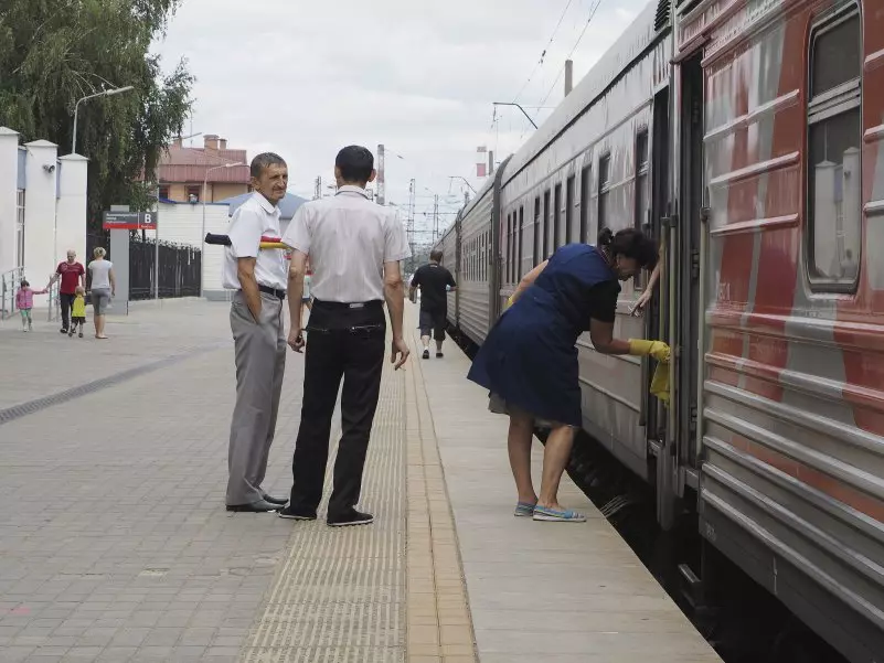 I turisti con sci e kayak torneranno al treno