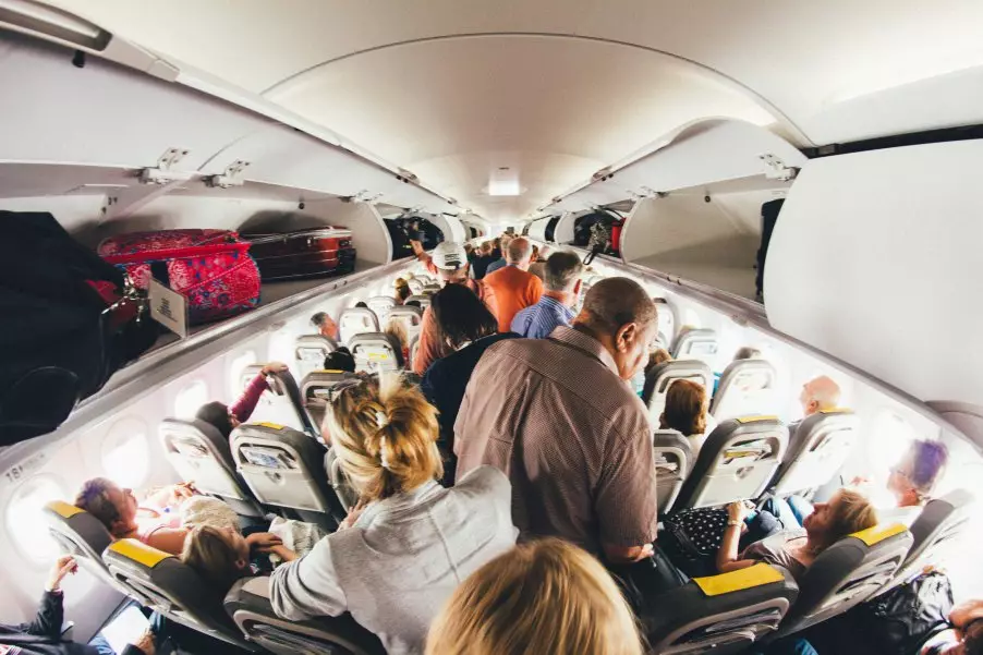 Russen bevorzugen ohne Nahrung zu fliegen, aber mit Gepäck