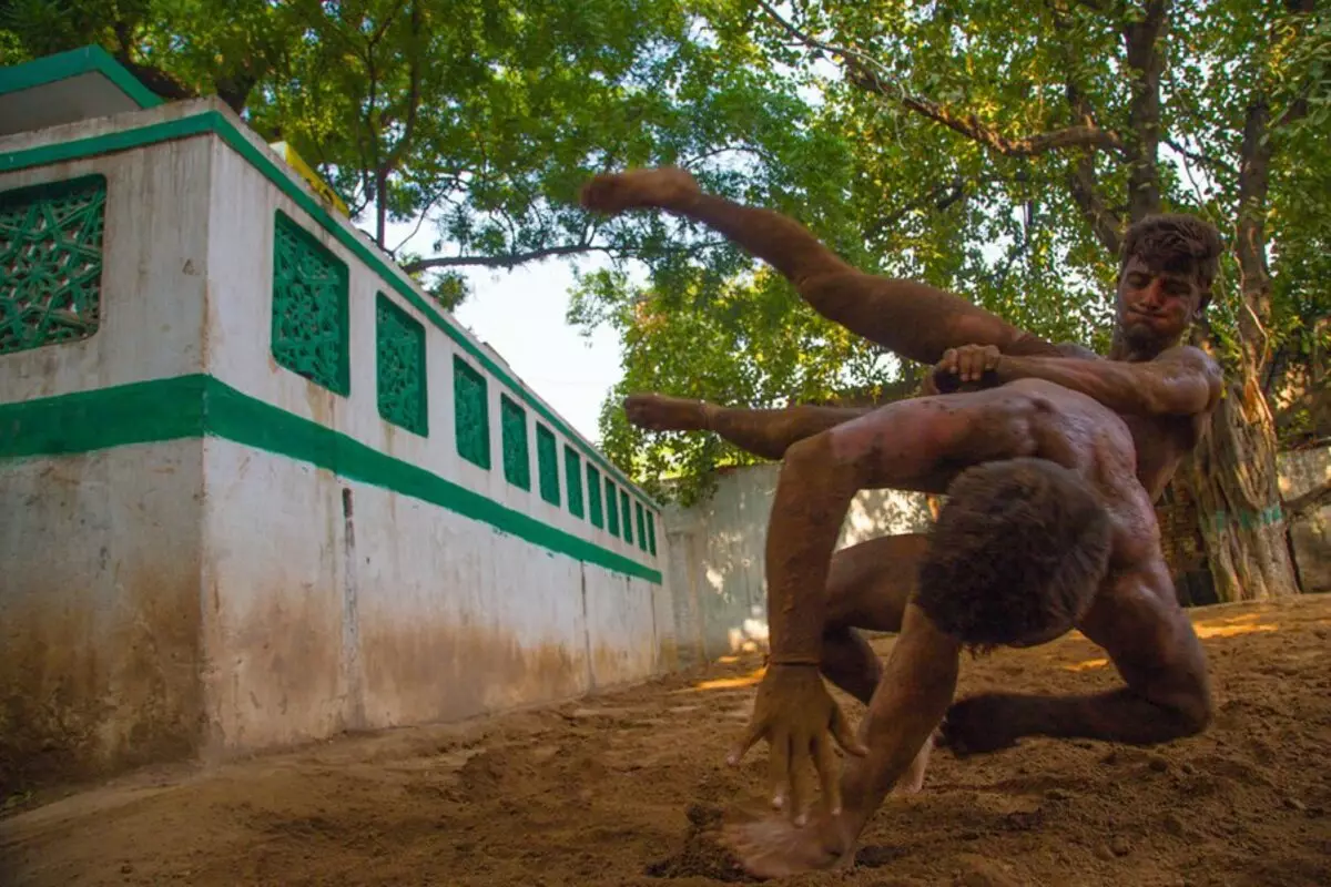 Wrestlers Kushti: Heroesên qirêj Lahore