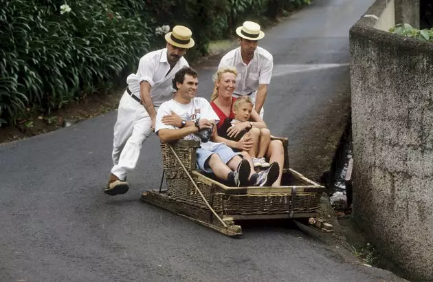 5 ongewéinlech ëffentlechen Transport