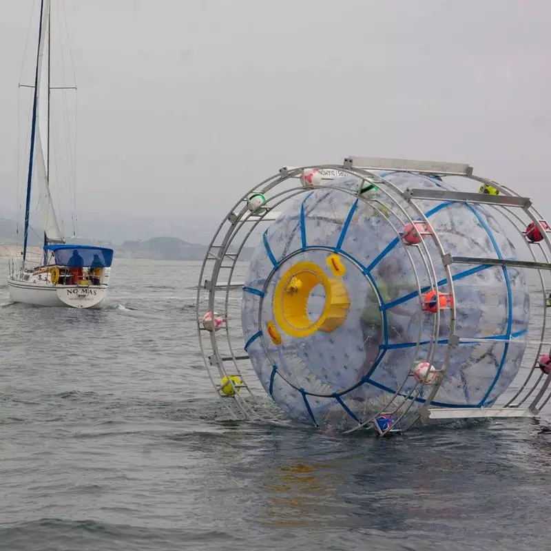 De la Florida la Bermuda - într-un balon gonflabil