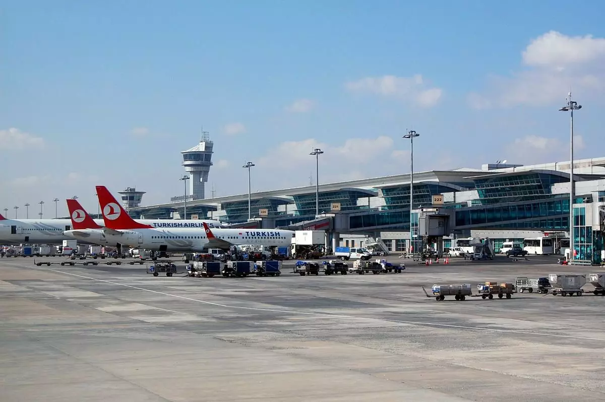 Letupan ing bandara Ataturk ing Istanbul