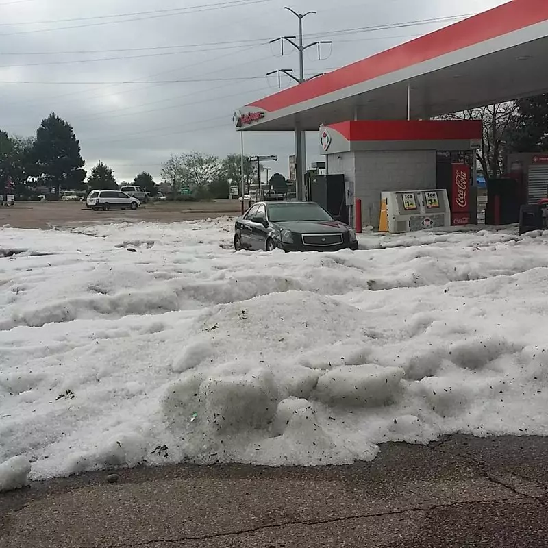 Qyteti në Kolorado solli borë: foto dhe video