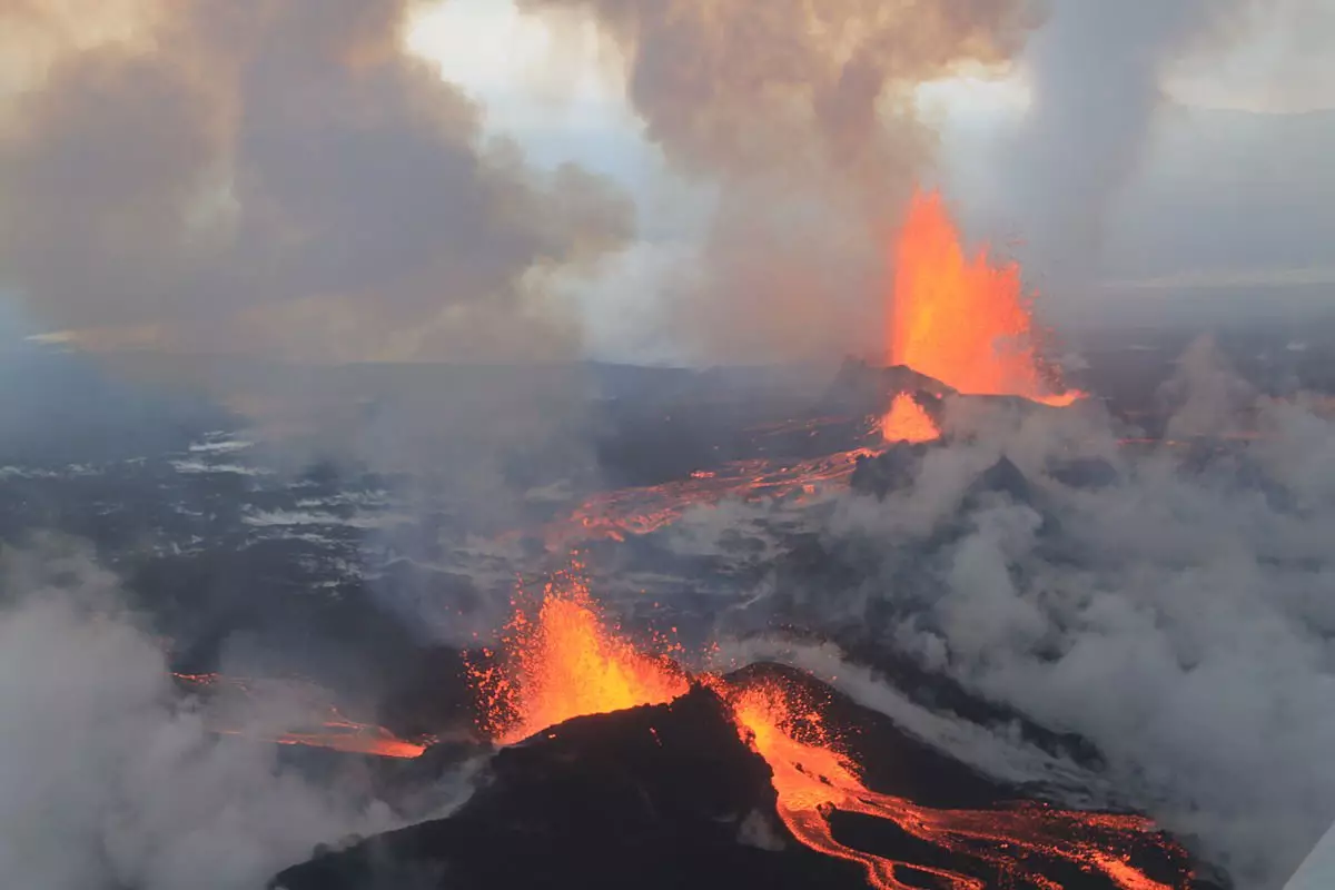 Afar volcanoes ugu weyn ee Iceland waxay toosay