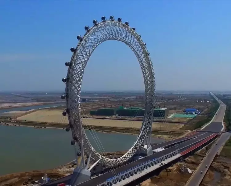 Ferris wiel sonder speek verskyn in China: video