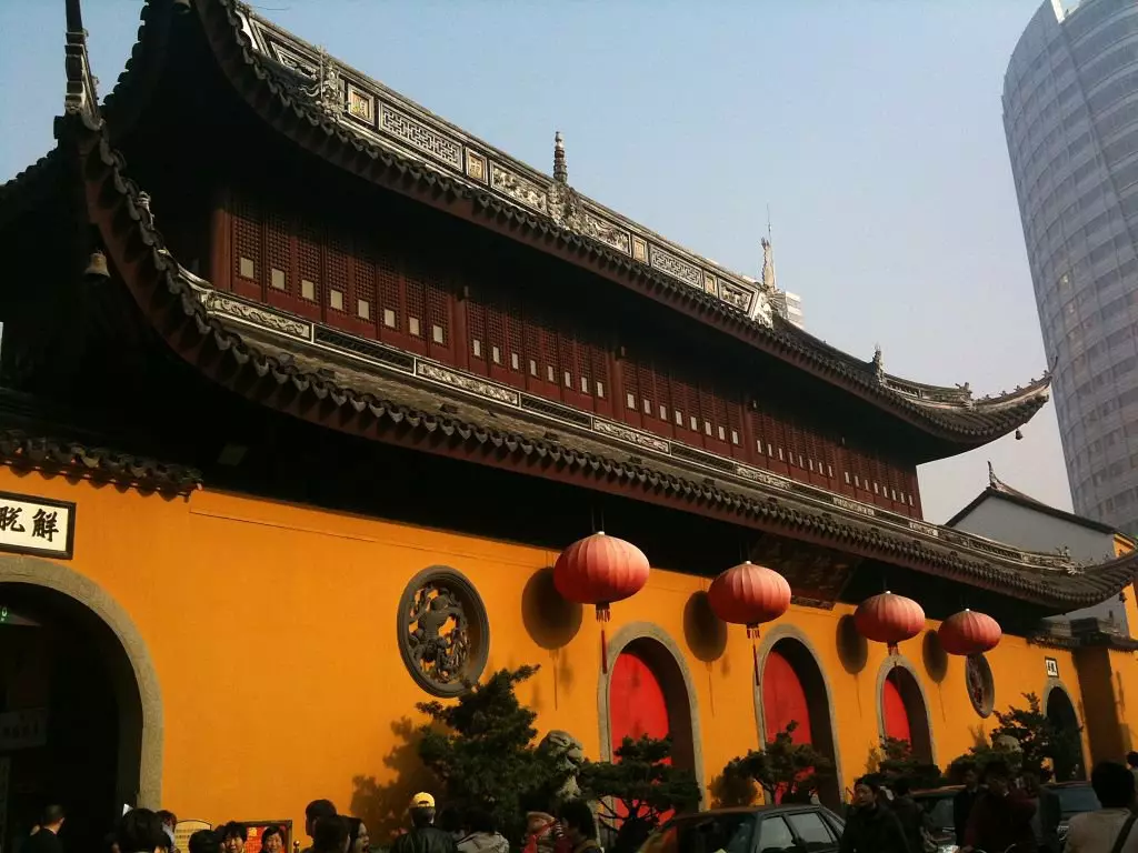 Jade Buddha Shanghai tempel liigub uuele kohale