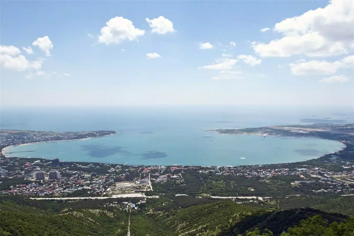 Pa beaches Anapa ndi Gestzhik Oletsedwa