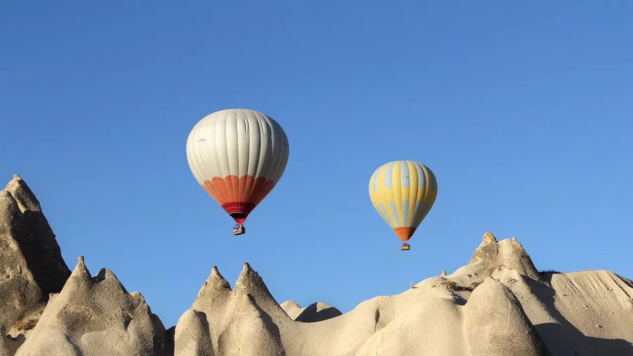 Cappadocia-1773468_1280.jpg