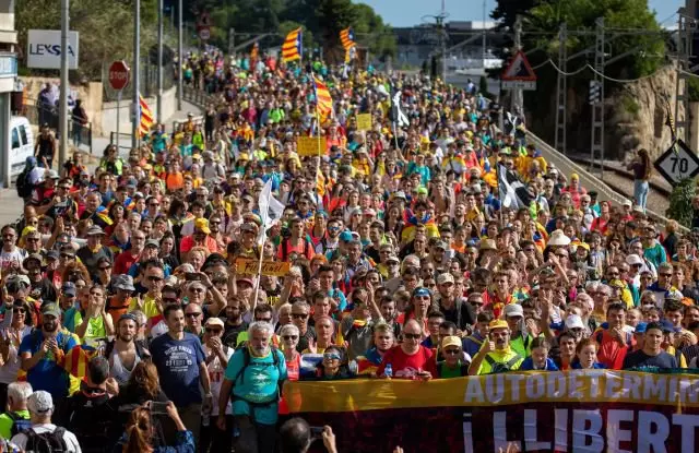 Protesten yn Barcelona: Hoe gefaarlik foar toeristen?