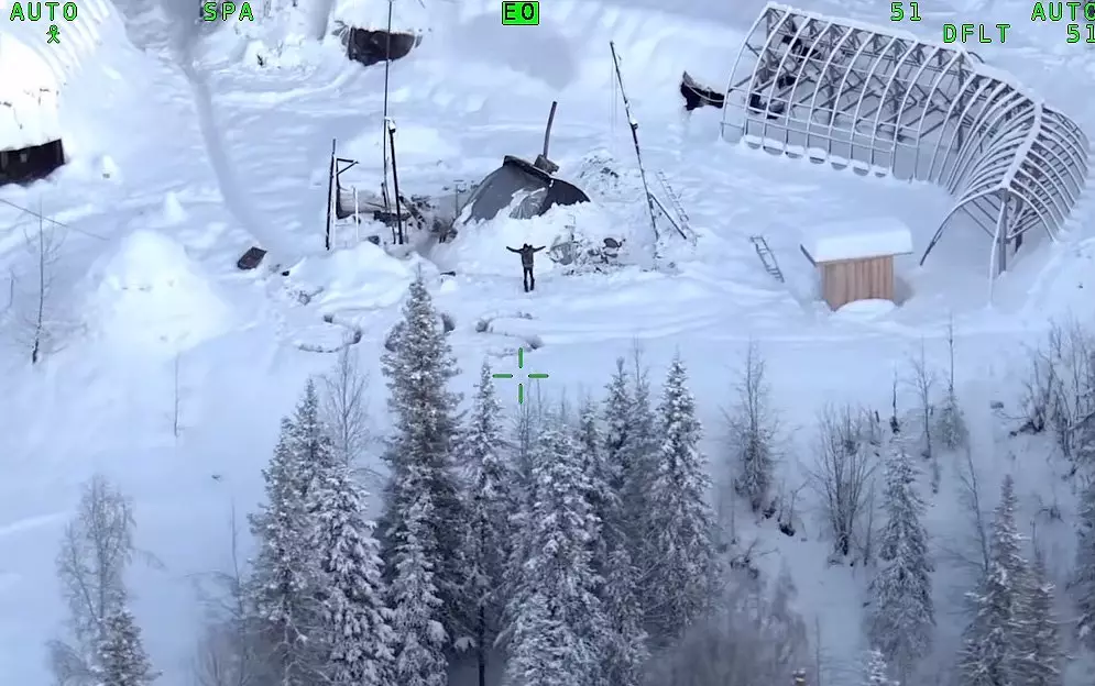 Um homem que morava no frio foi resgatado no Alasca