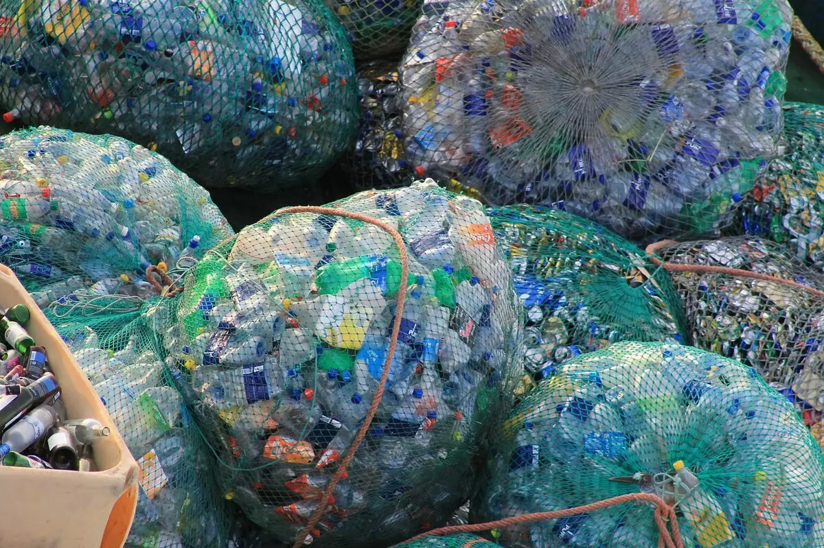 Çin tek kullanımlık plastik savaşmaya başladı