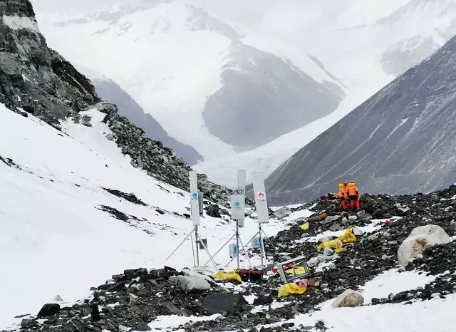 Sa Everest na naka-install na mga pangunahing istasyon 5g.