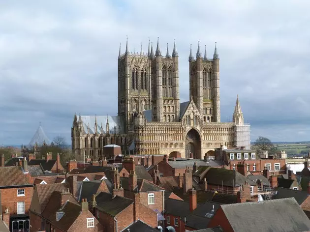 Lincoln_Cathedral_Viewed_from_lincoln_jg