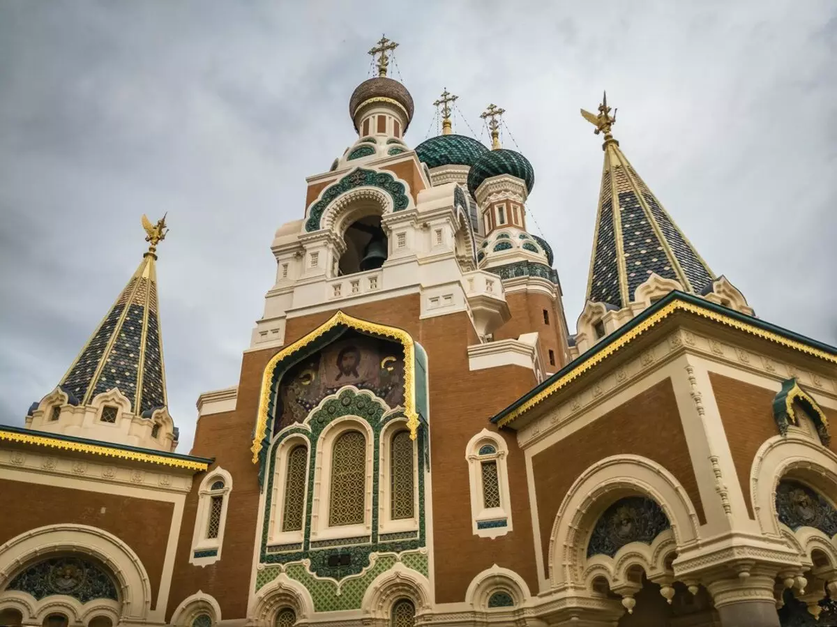 O templo ruso en Niza aplícase ao título do mellor monumento arquitectónico de Francia