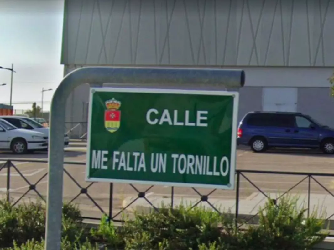 "ฉันคิดถึงสกรู." ในสเปนทำให้ถนนชื่อเดิมติดกับ IKEA สาขา