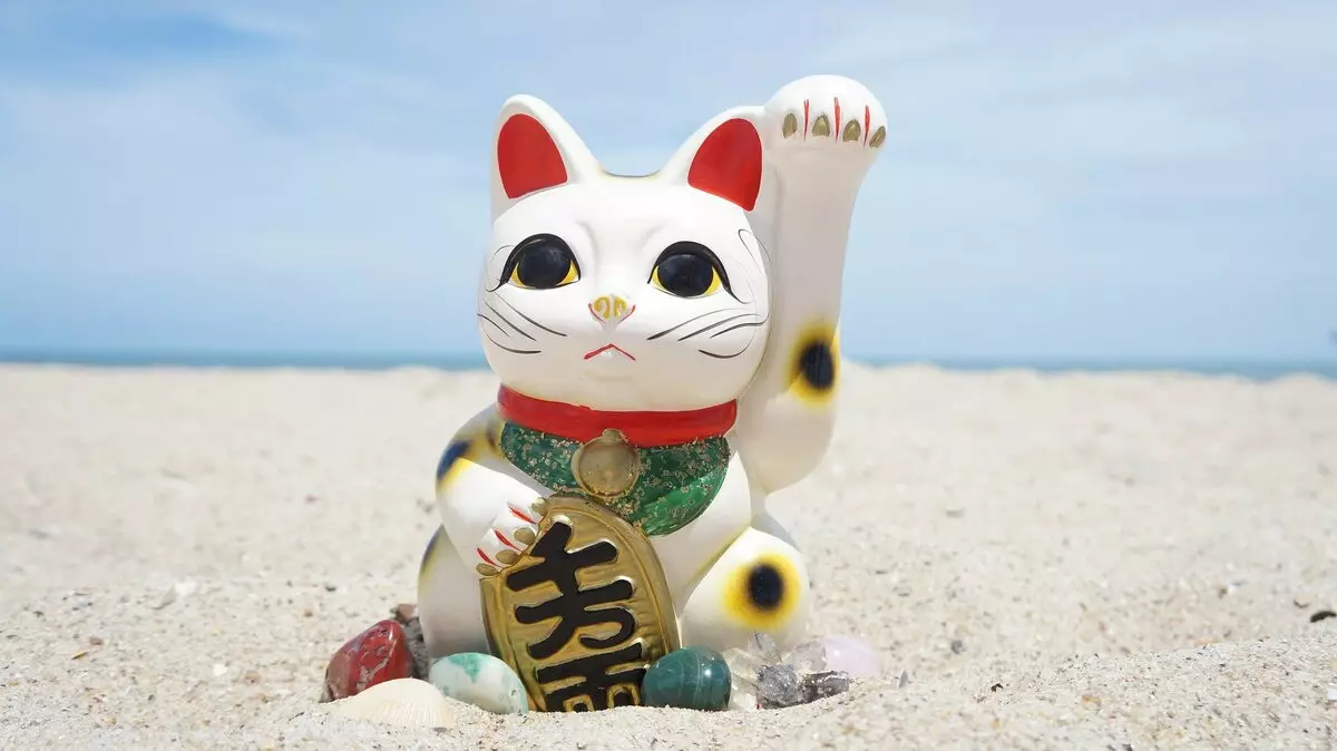 Maneki-Neko-3436469_1920.jpg